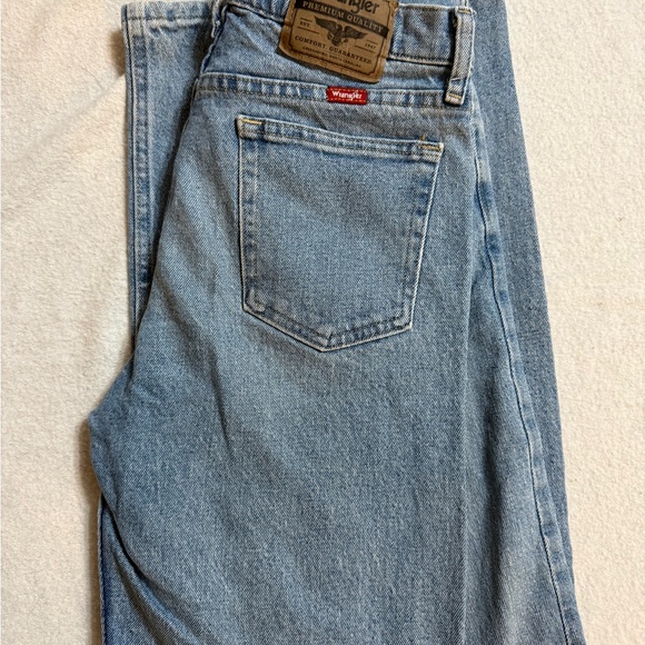 Wrangler | Jeans | Wrangler Mens Light Blue Relaxed Jeans | Poshmark